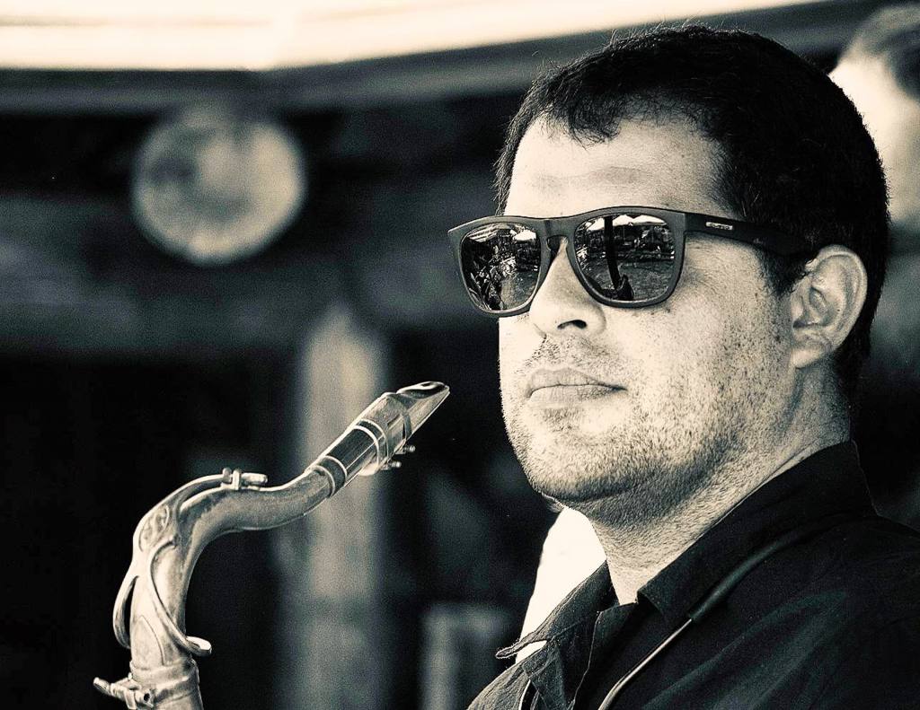 Enrique Thompson & Revirado Project – Casa de los Coroneles